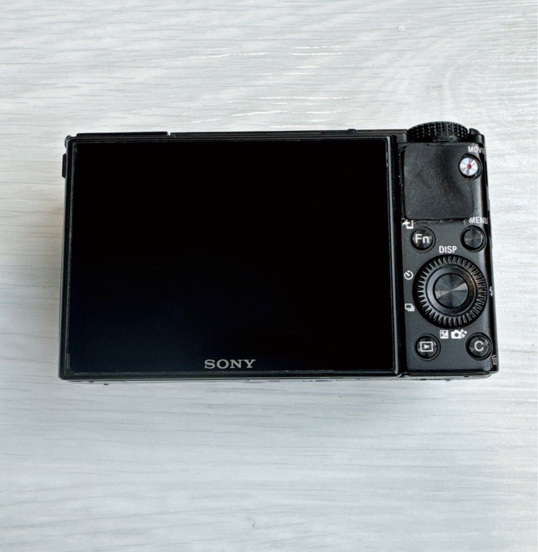 Sony RX100 IV, Photography, Cameras on Carousell