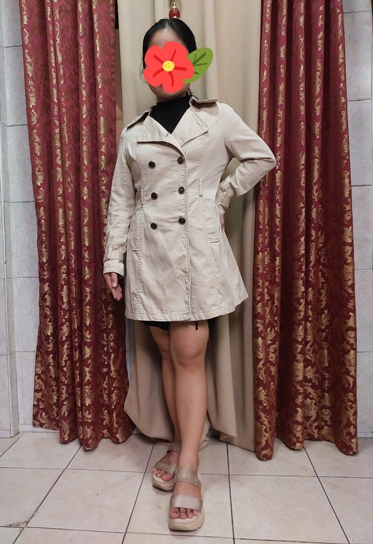 Trench Coat, Women's Fashion, Coats, Jackets and Outerwear on Carousell