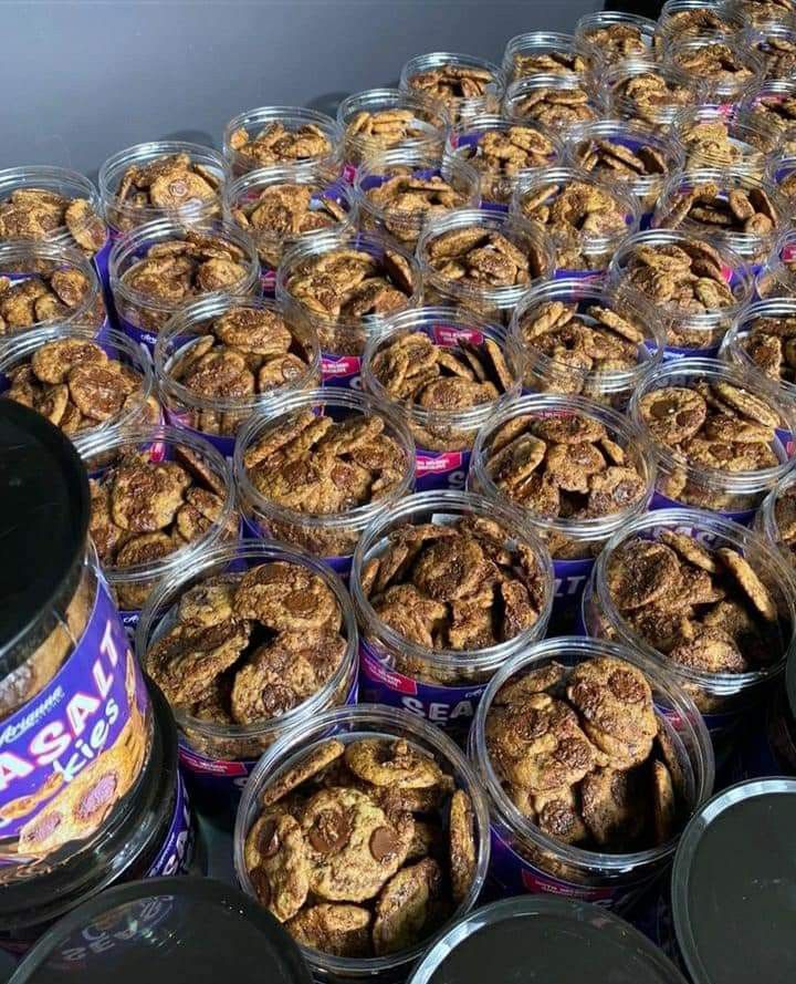 Viral Sea Salt Chocolate Chip Cookies, Food & Drinks, Homemade Bakes on ...