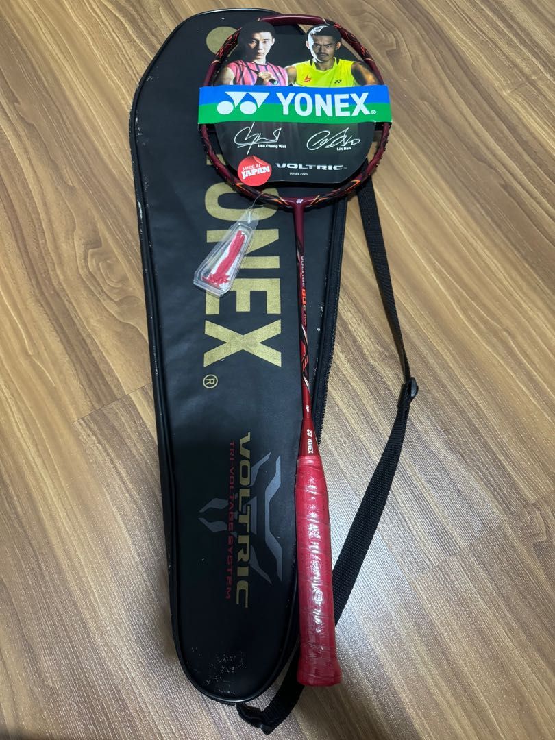 yonex voltric 80 e-tune, Sports Equipment, Sports & Games, Racket & Ball Sports on Carousell