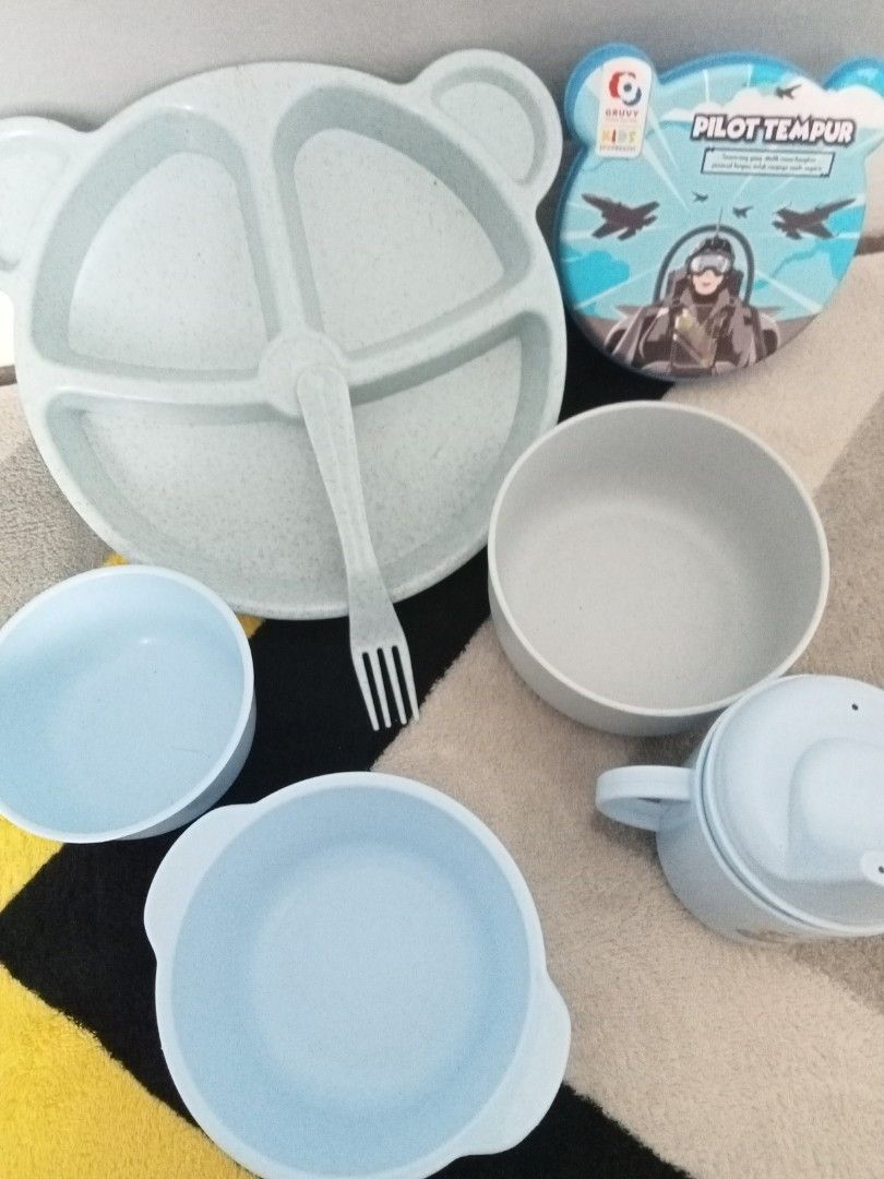 1 set alat makan anak alat makan bayi, Kitchen & Appliances di Carousell 1 set alat makan anak alat makan bayi, Kitchen & Appliances di Carousell