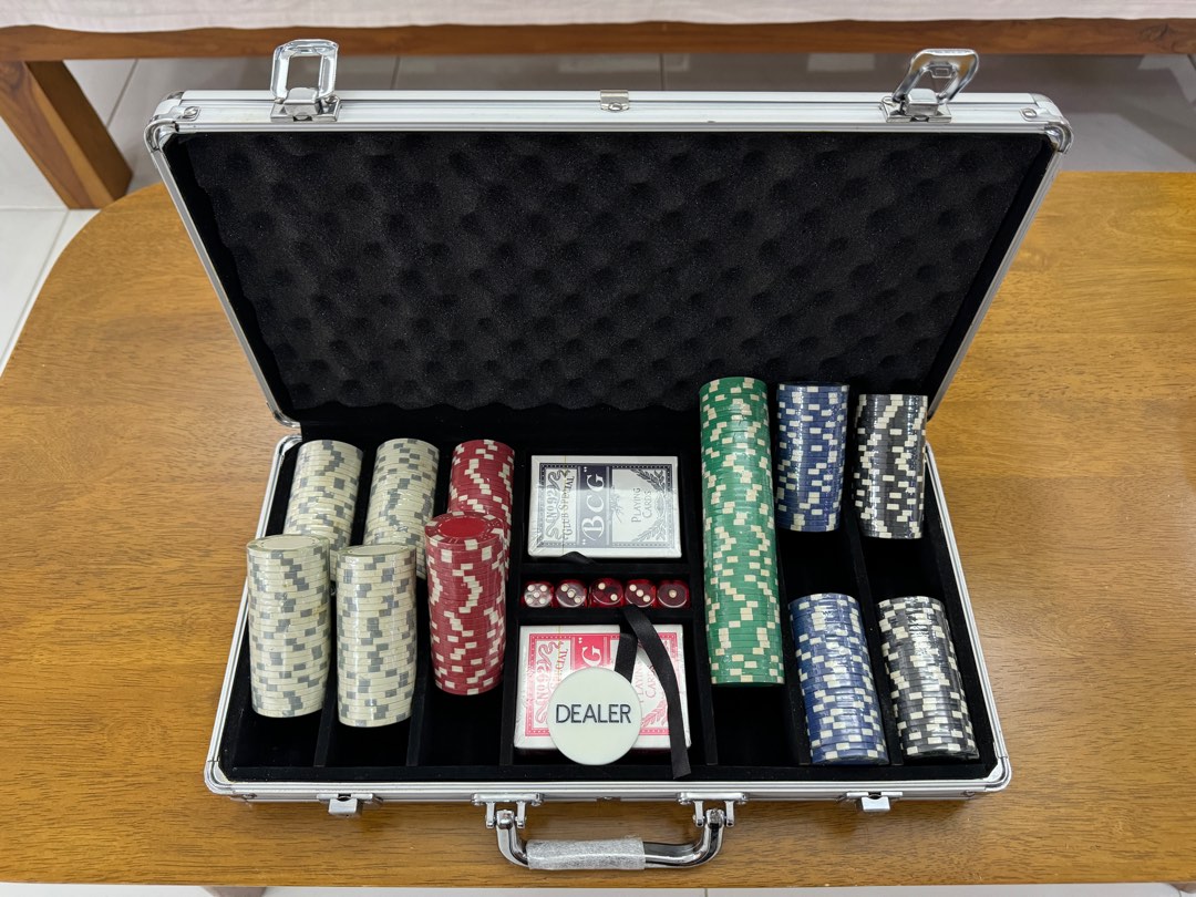300 Dice Design Poker Chip Set, Hobbies & Toys, Toys & Games on Carousell