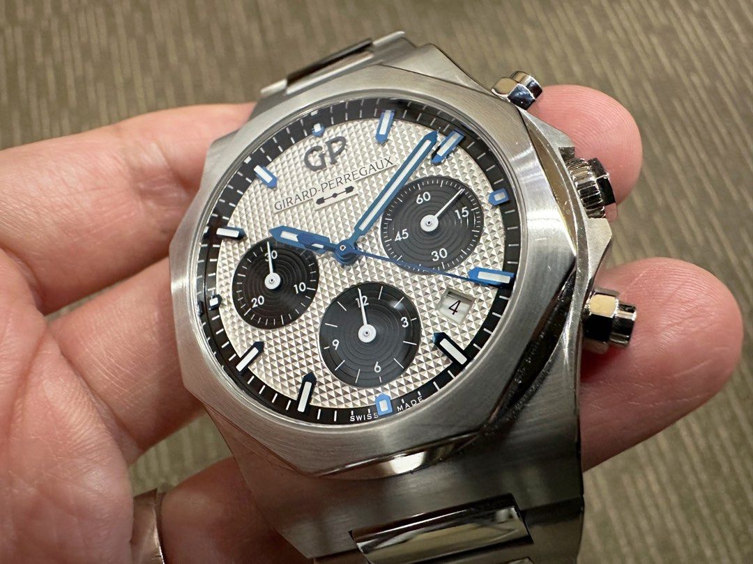 Dec 22 Local Girard Perregaux GP Laureato Chronograph 42 Panda 81020 ...
