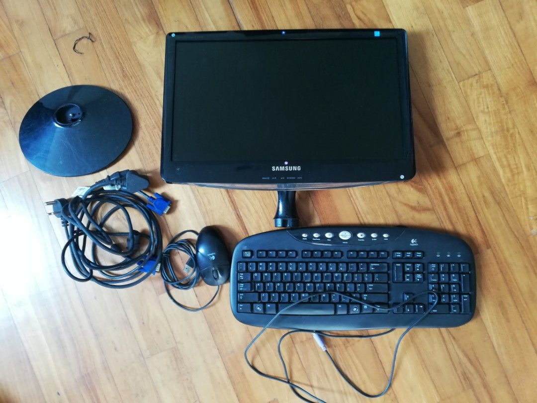 Desktop screen, keyboard, mouse, Computers & Tech, Desktops on Carousell