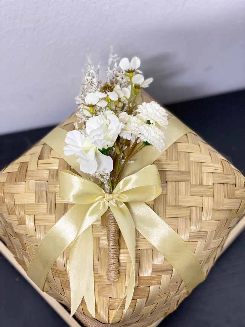 Dulang Hantaran Basket Mengkuang, Furniture & Home Living, Home ...