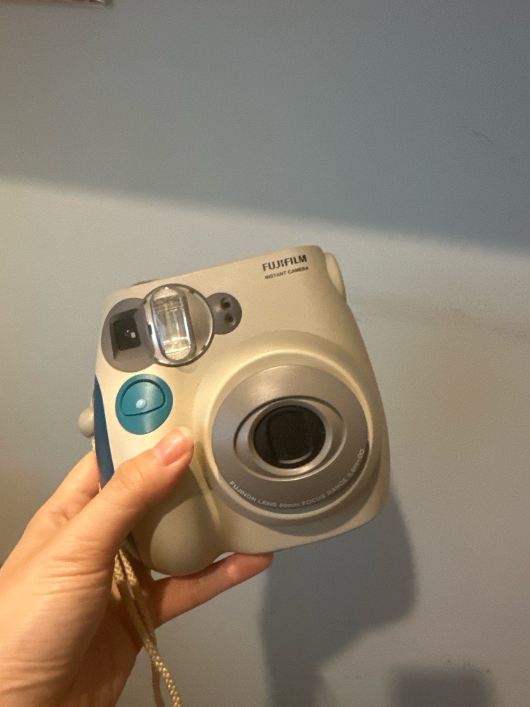Fujifilm instax mini 7s blue, Photography, Cameras on Carousell