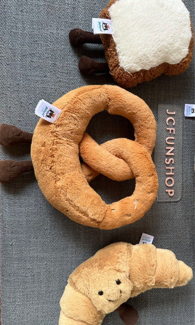 Jellycat Amuseable Baguette Toast Pretzel Croissants, Hobbies & Toys ...