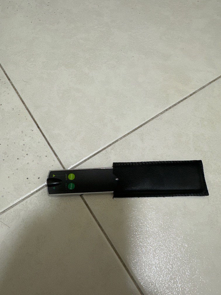 laser pointer and light, Everything Else on Carousell