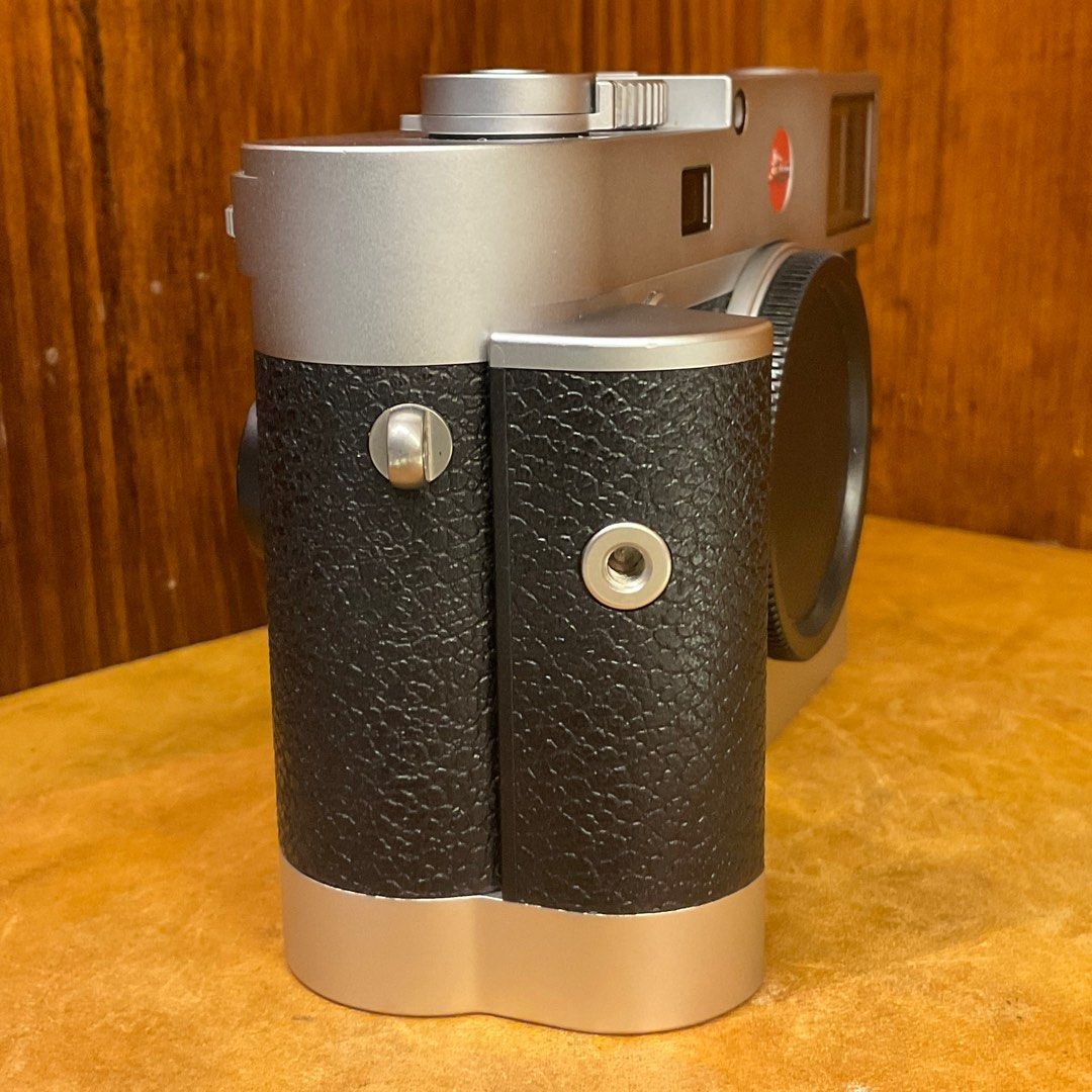 Leica M10 Chrome With Handgrip &Box (5234091), Photography, Cameras on ...