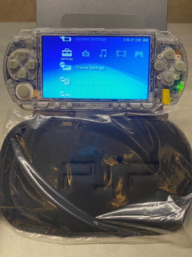 Modded PSP 1000 (TRANSPARENT), Video Gaming, Video Game Consoles ...