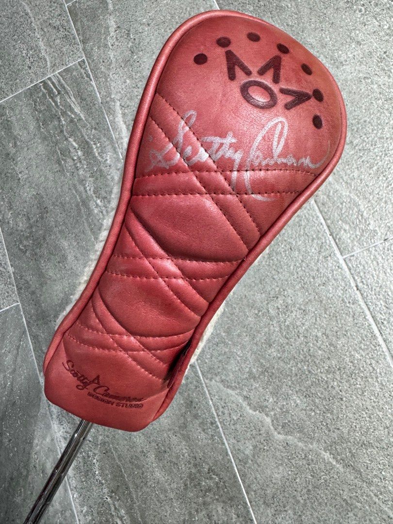 Rare 1/10 Scotty Cameron raw hide Hy signed cover, Sports Equipment ...