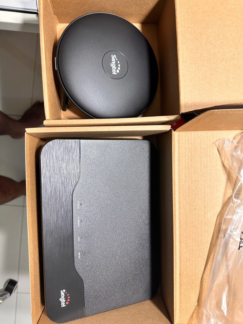 Singtel Mesh Router, Computers & Tech, Parts & Accessories, Networking ...