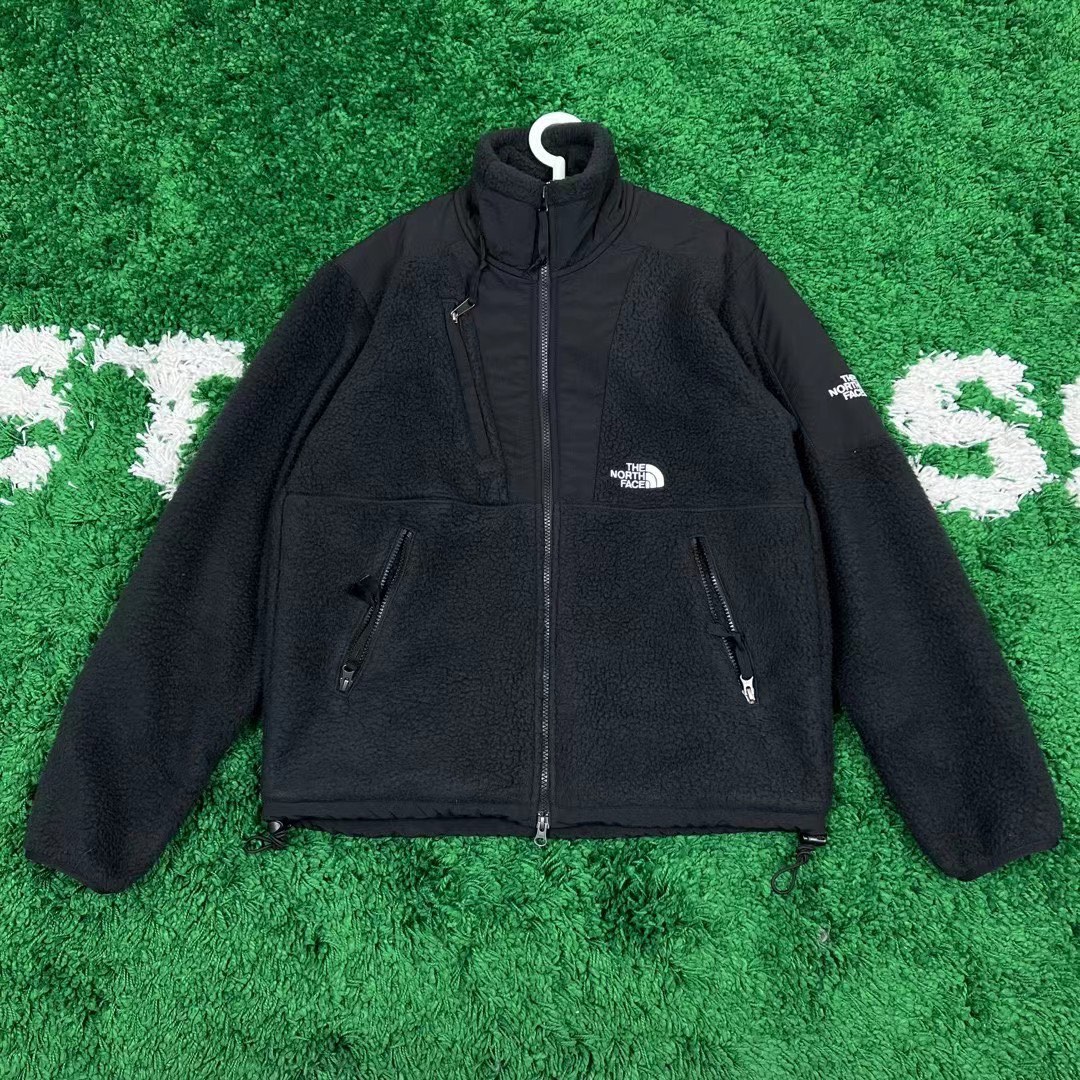 The north face tnf外套, 名牌精品, 精品服飾在旋轉拍賣