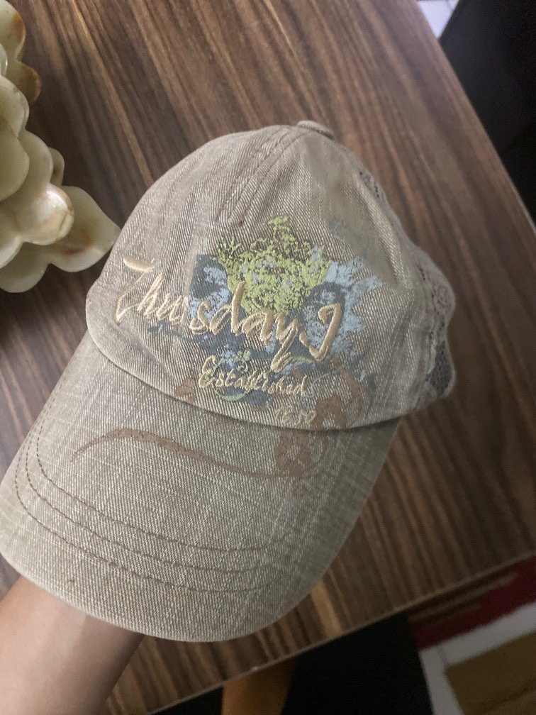 topi aesthetic vintage baseball, Fesyen Pria, Aksesoris, Topi di Carousell