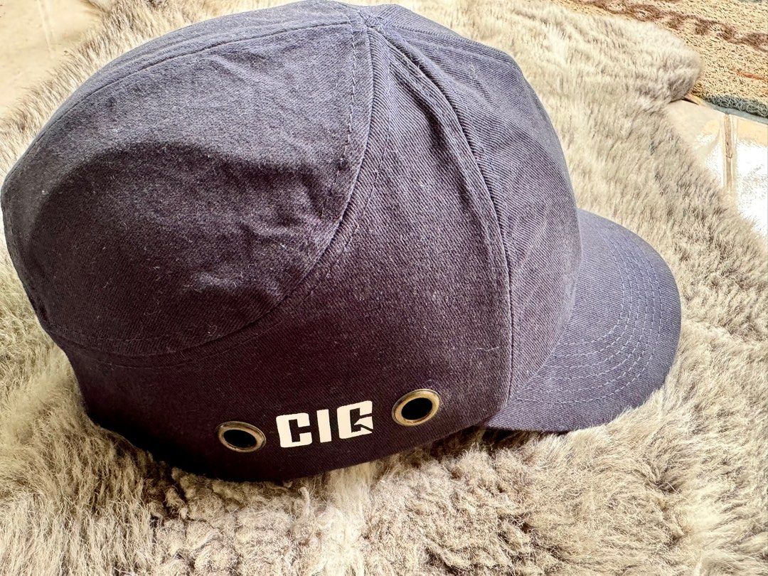 Topi safety CIG Topi Preloved, Fesyen Pria, Aksesoris, Topi di Carousell