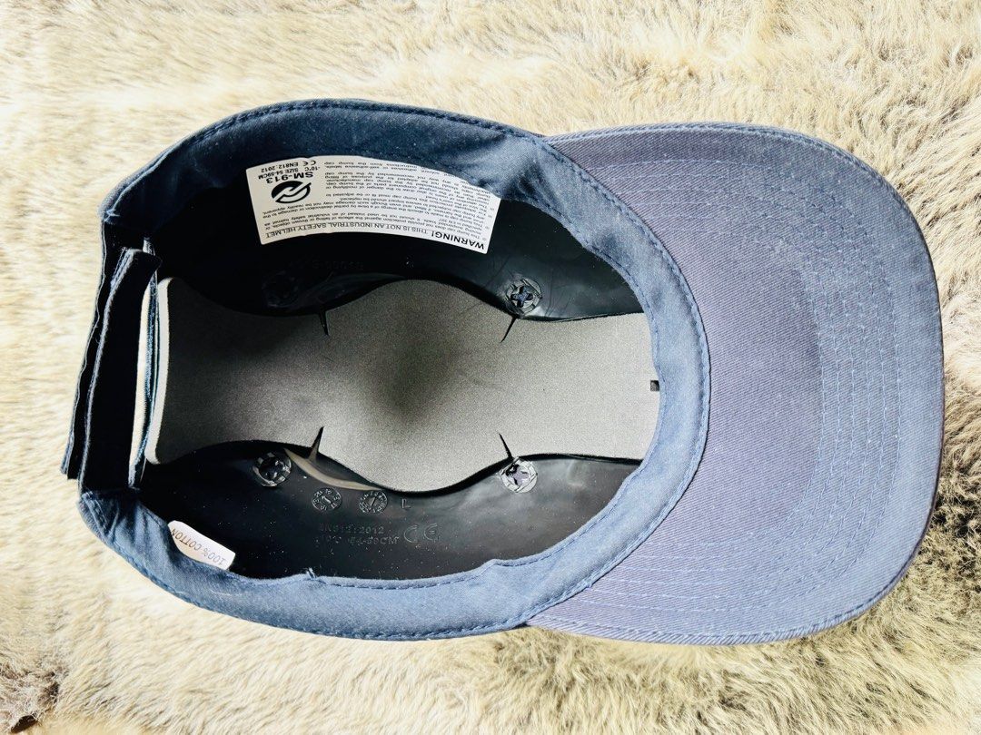Topi safety CIG Topi Preloved, Fesyen Pria, Aksesoris, Topi di Carousell