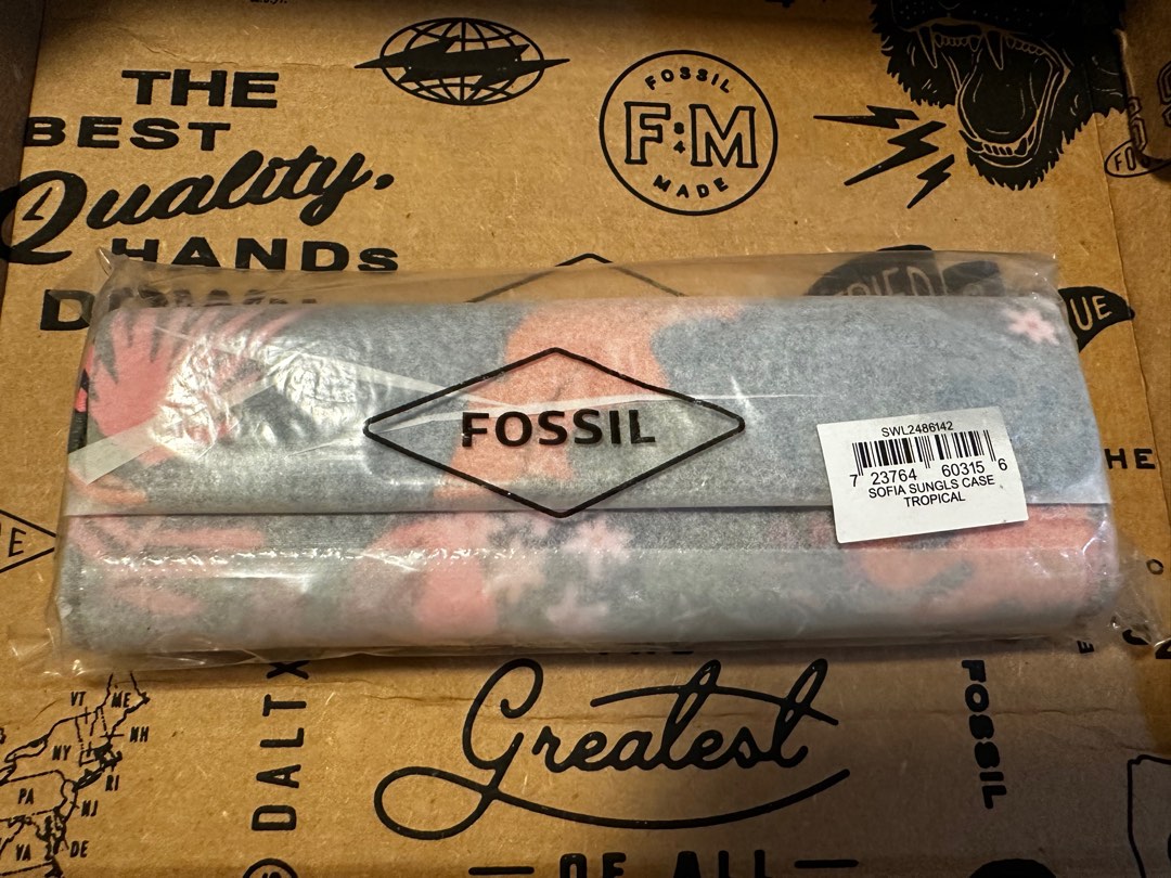 Fossil Sunglass Case, Women's Fashion, Watches & Accessories ...