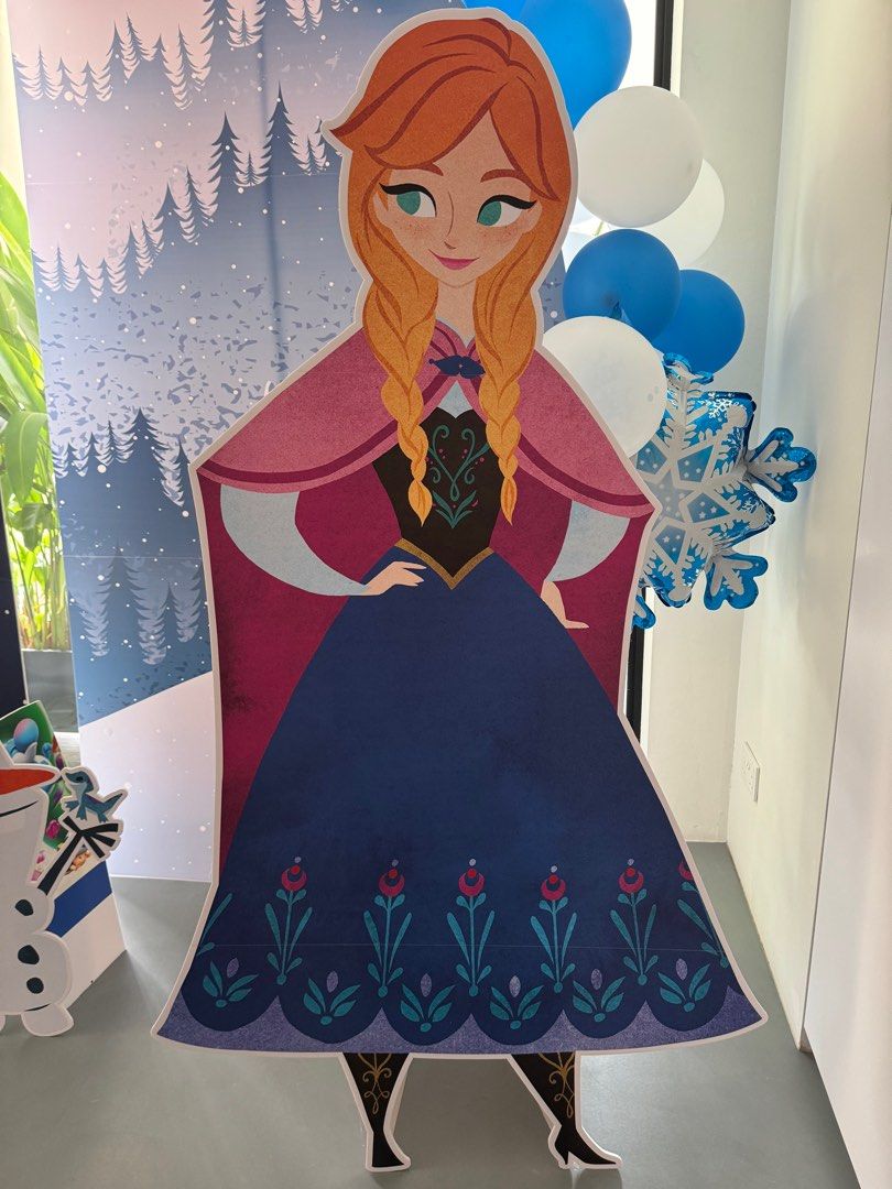 Frozen Themed Standees (Elsa, Anna, Olaf backdrop), Lifestyle Services ...