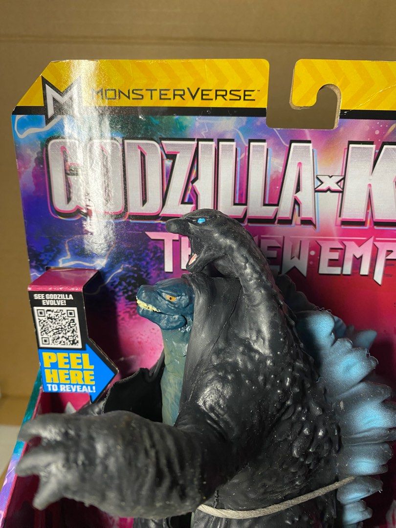 Godzilla X Kong - 7" TITAN GODZILLA EVOLUTION FIG - PEEL AND REVEAL ...