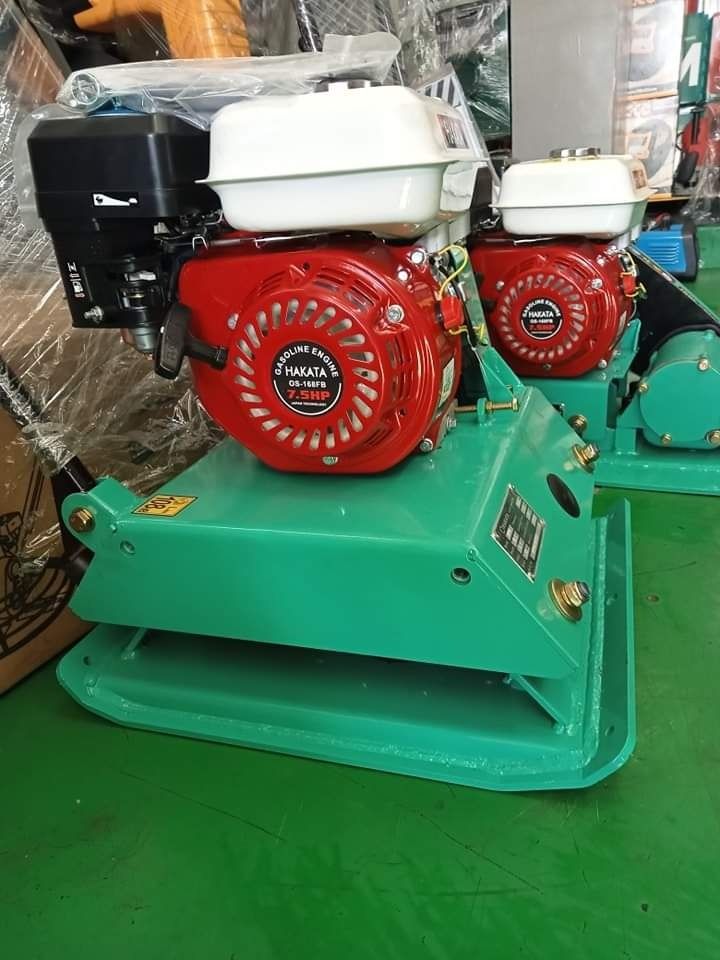 Hakata Plate Compactor 90KG 7HP, Commercial & Industrial, Construction ...