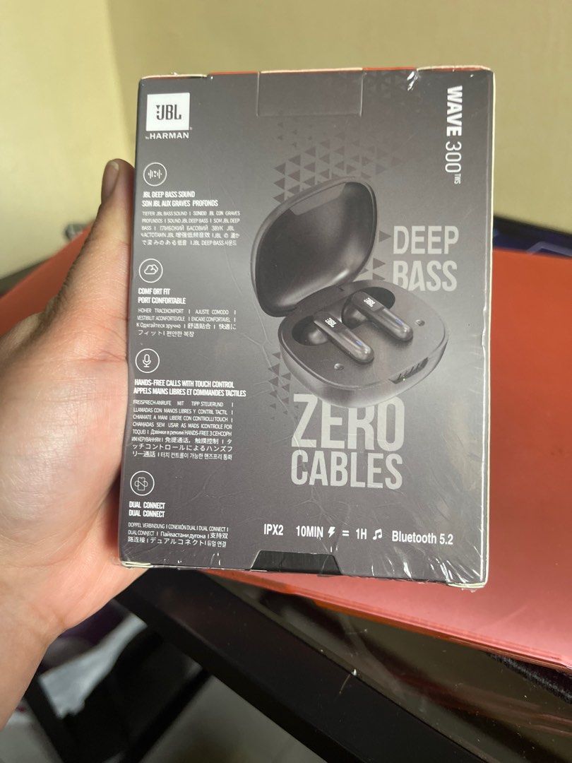 JBL TWS wave 300, Audio, Earphones on Carousell