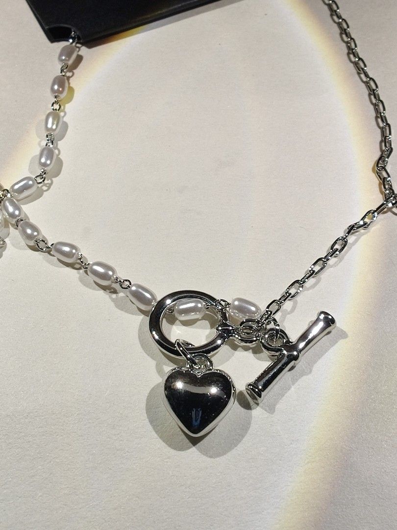 Korea Love Pearl Necklace, Women's Fashion, Jewelry & Organisers, Necklaces on Carousell