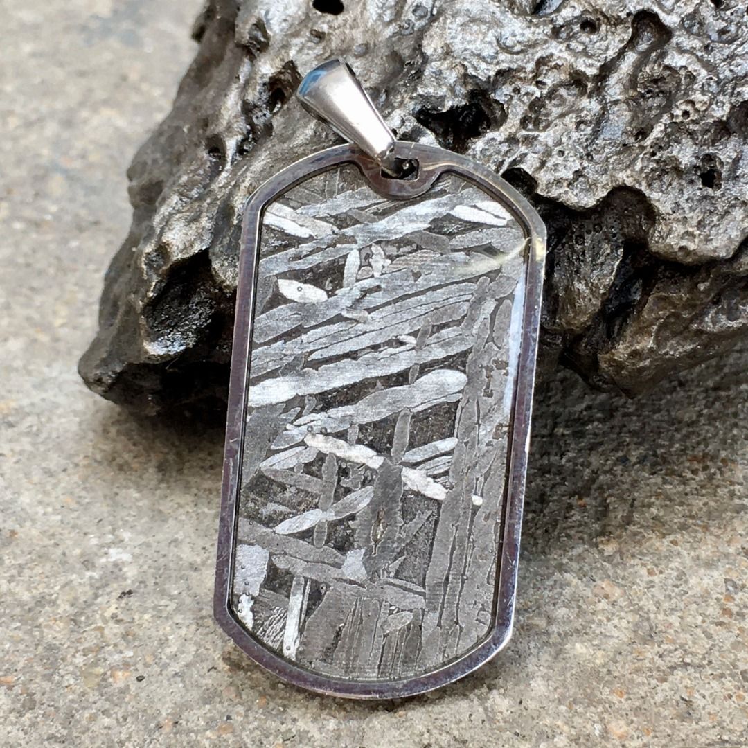 Loket Tahi Bintang / Meteor Dog Tag, Hobbies & Toys, Stationery & Craft ...