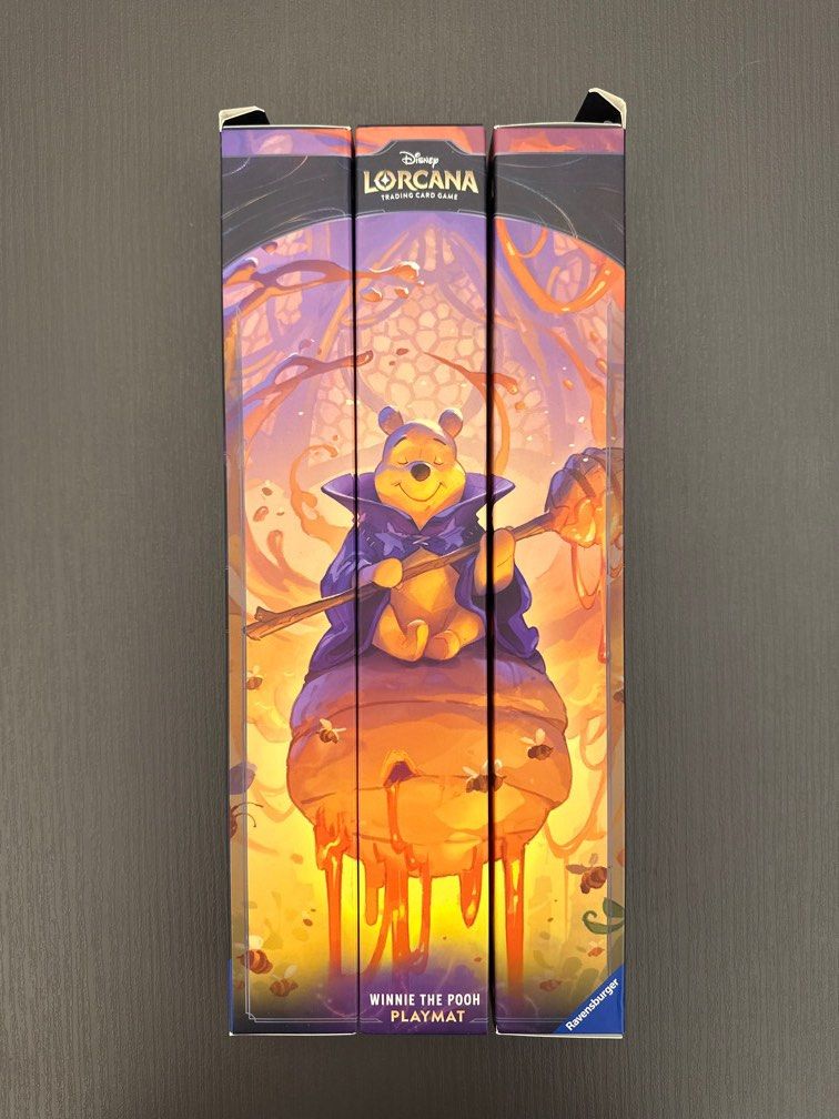 Lorcana Disney Winnie the Pooh play mat, 興趣及遊戲, 收藏品及紀念品, 明星周邊 - Carousell