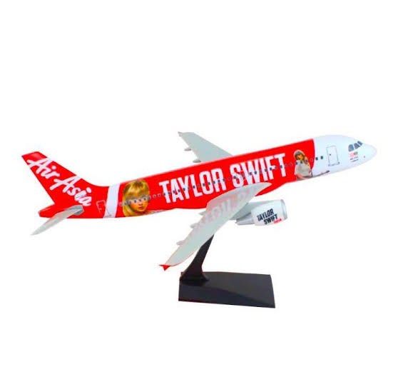 Taylor Swift AirAsia Airplane Model, Hobbies & Toys, Memorabilia ...