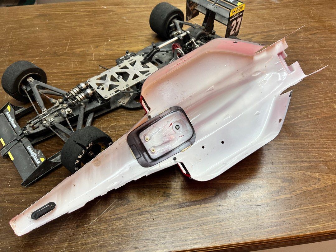 Vintage 1/8 F1 RC Car Kyosho Ferrari 643, Hobbies & Toys, Toys & Games ...