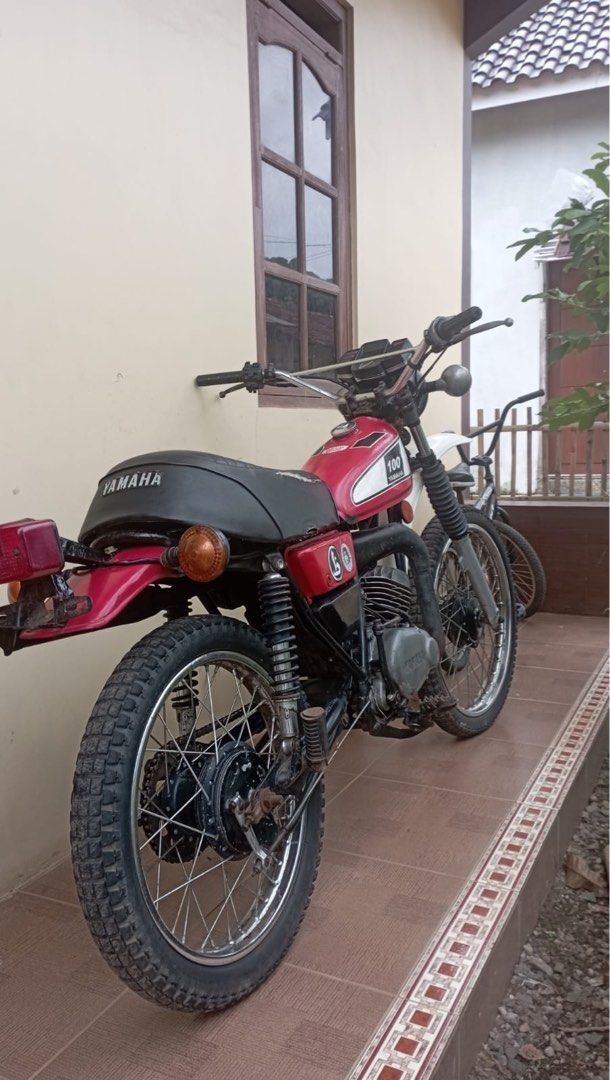 Yamaha DT 100, Motor di Carousell