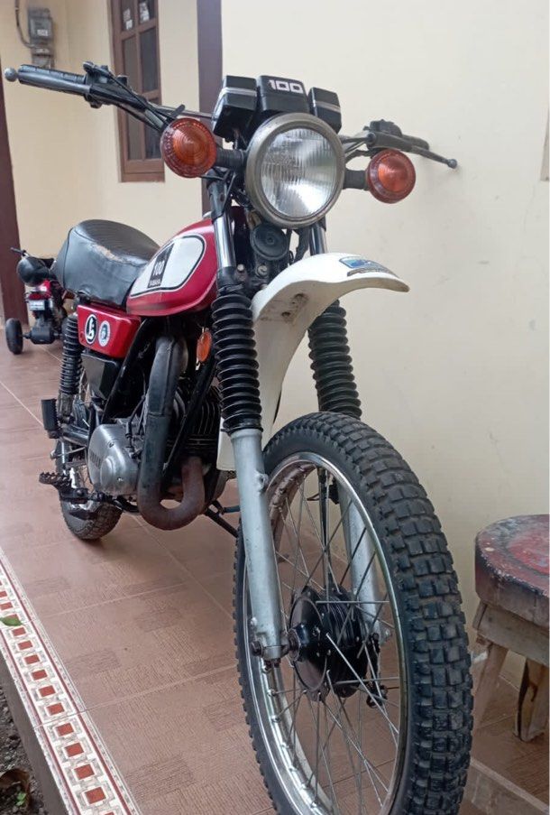 Yamaha DT 100, Motor di Carousell