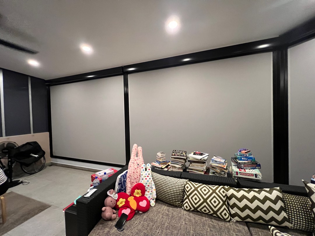 Ziptrak (original) outdoor motorised blind rain shield , Furniture ...