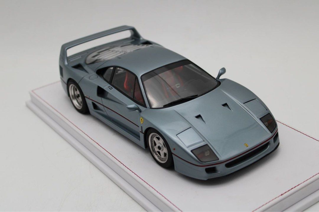 1/18 GL Model Ferrari F40 (come with display case - headlights able to ...
