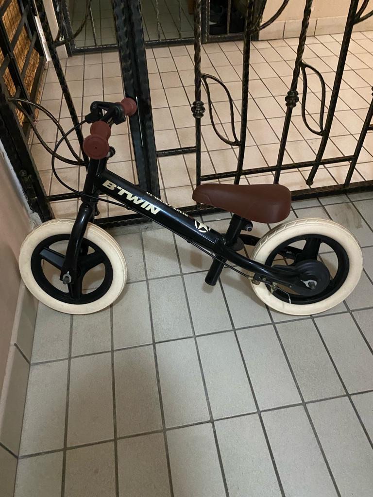 Balancing bike, Sports Equipment, Bicycles & Parts, Bicycles on Carousell