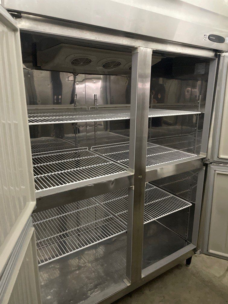 Big storage hoshizaki 4 door upright chiller / commercial upright ...