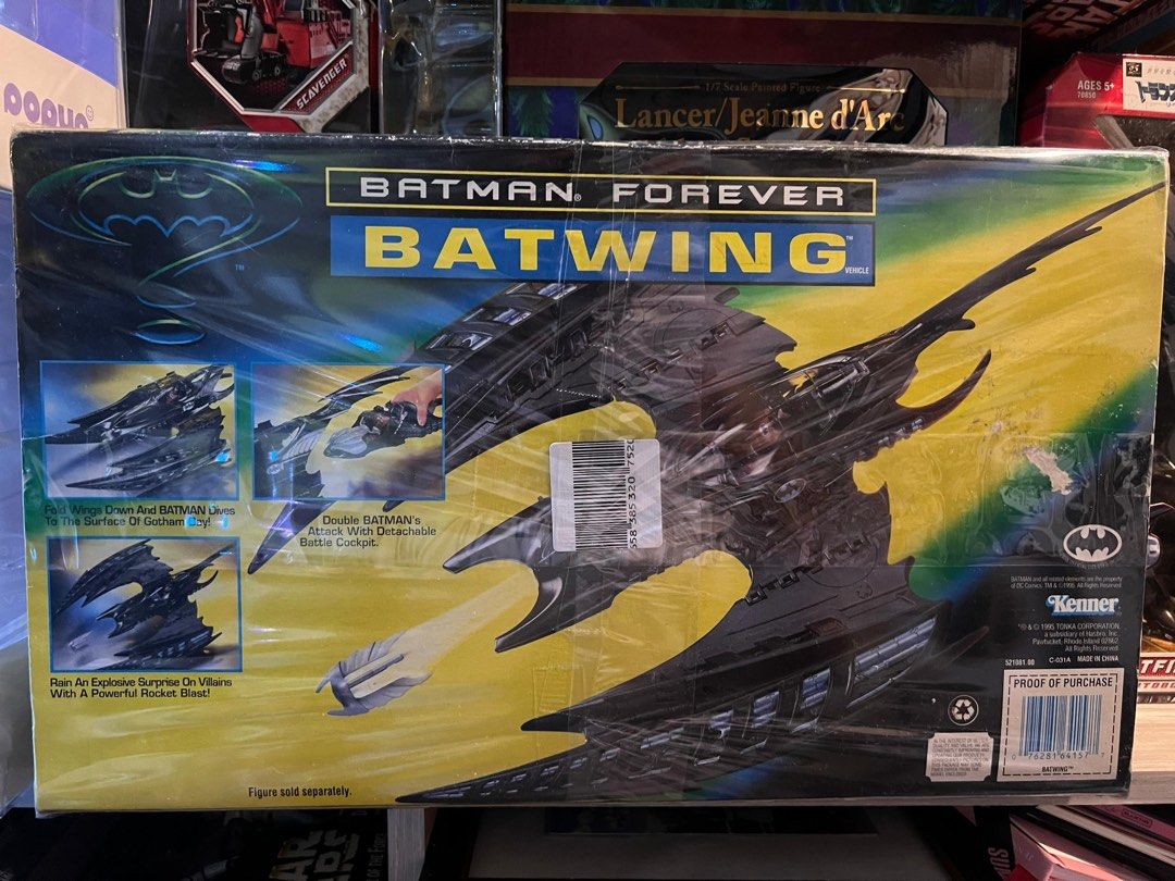 (CLEARANCE) Kenner 1993 Batman Forever Batwing with Hidden Battle Cockpit and Explosive Rock ...
