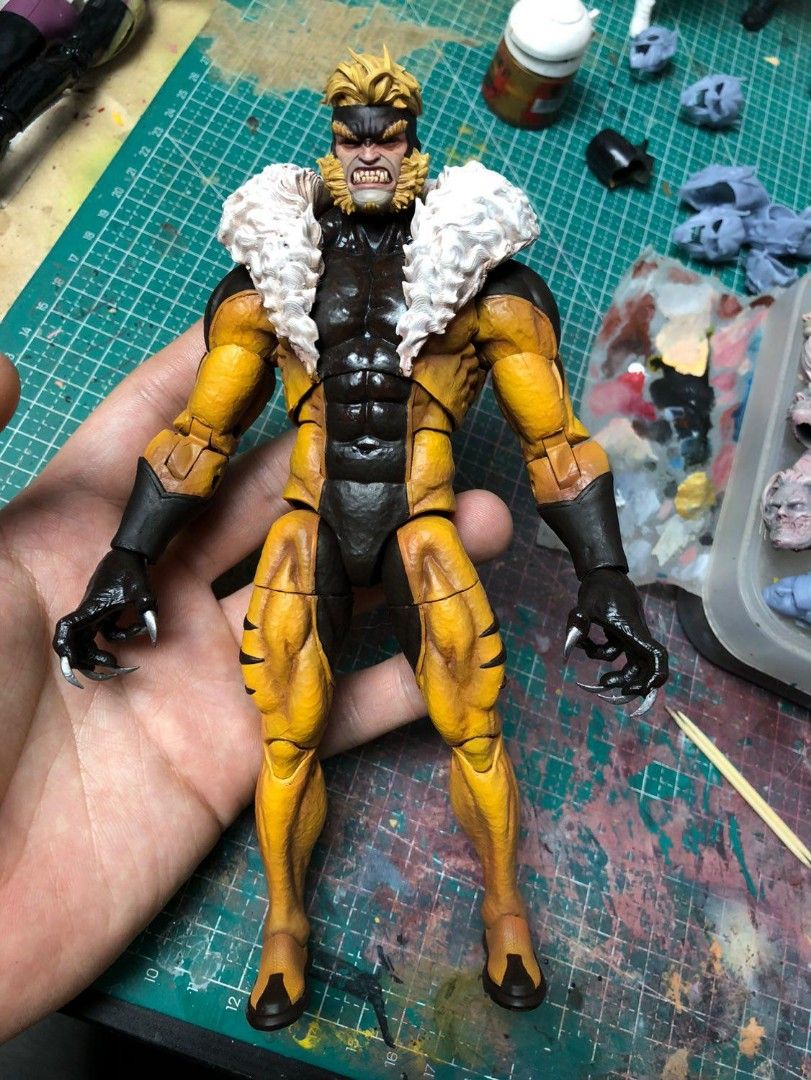 Custom Marvel Legends Sabretooth, Hobbies & Toys, Toys & Games on Carousell