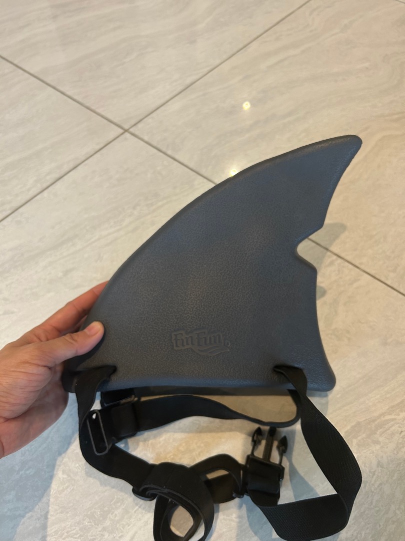 FIN FUN SHARK Floating aid toy, Sports Equipment, Sports & Games, Water ...