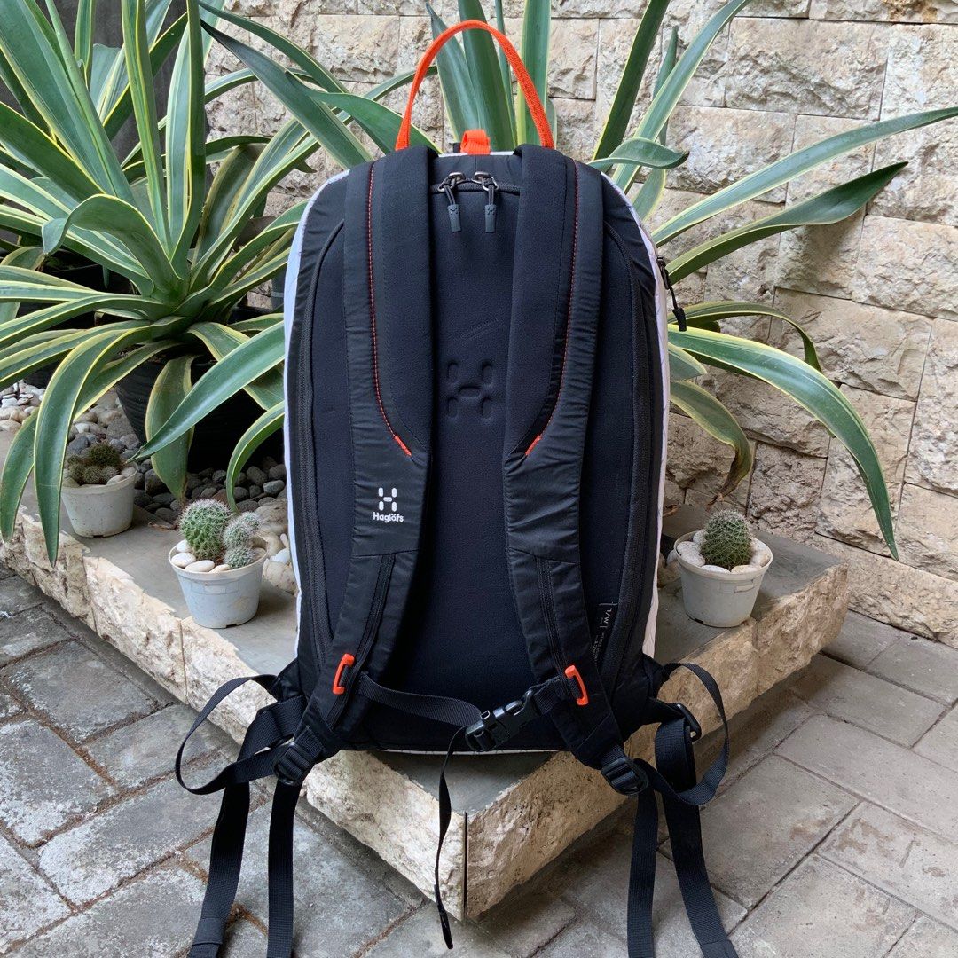 HAGLOFS ROC HELIOS 25L DAY PACK HIKING BACKPACK, Fesyen Pria, Tas ...