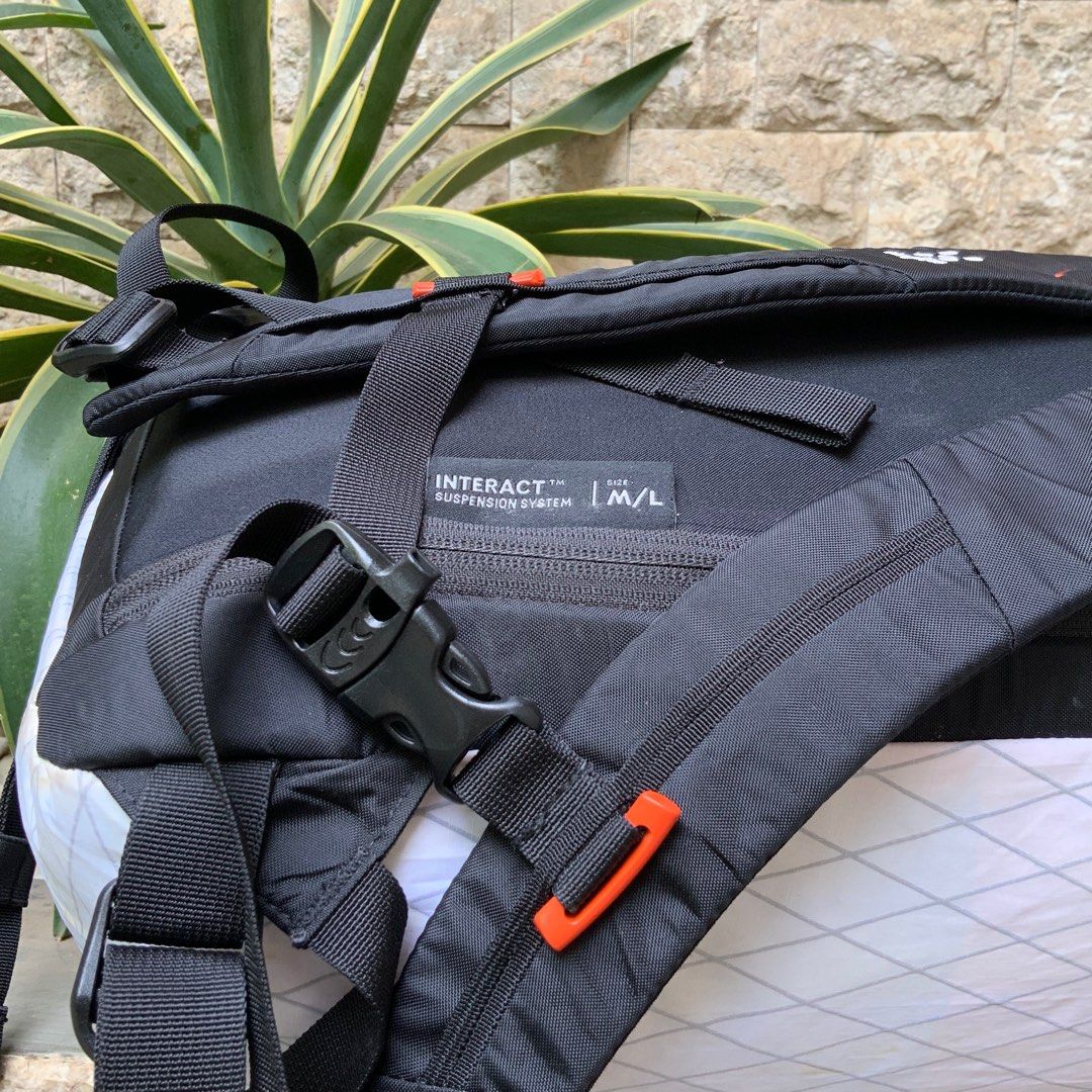 HAGLOFS ROC HELIOS 25L DAY PACK HIKING BACKPACK, Fesyen Pria, Tas ...