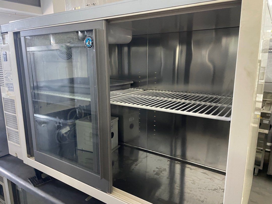 Hoshizaki 2 glass door counter chiller / display chiller / bar counter ...