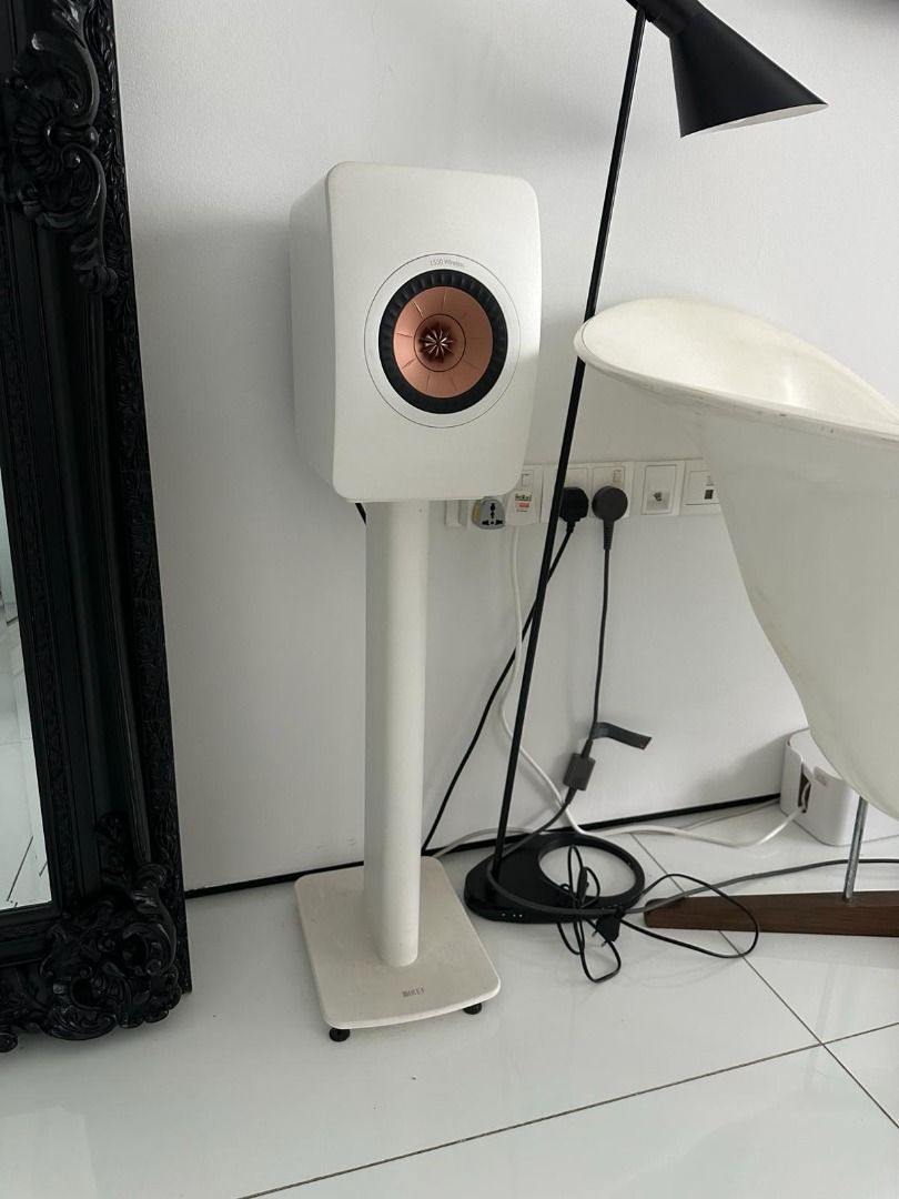 KEF LS50 Wireless, KEF KC62 Subwoofer and speaker stands, Audio ...