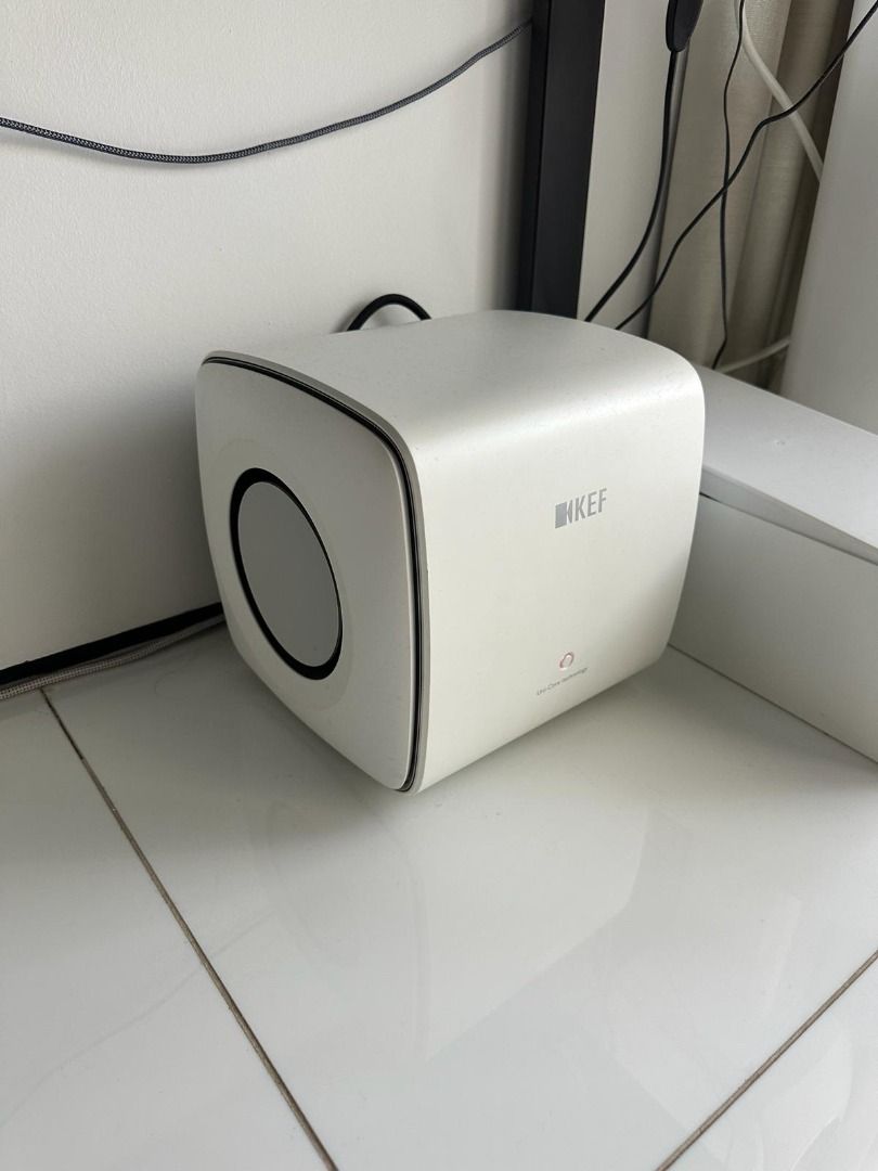 KEF LS50 Wireless, KEF KC62 Subwoofer and speaker stands, Audio ...