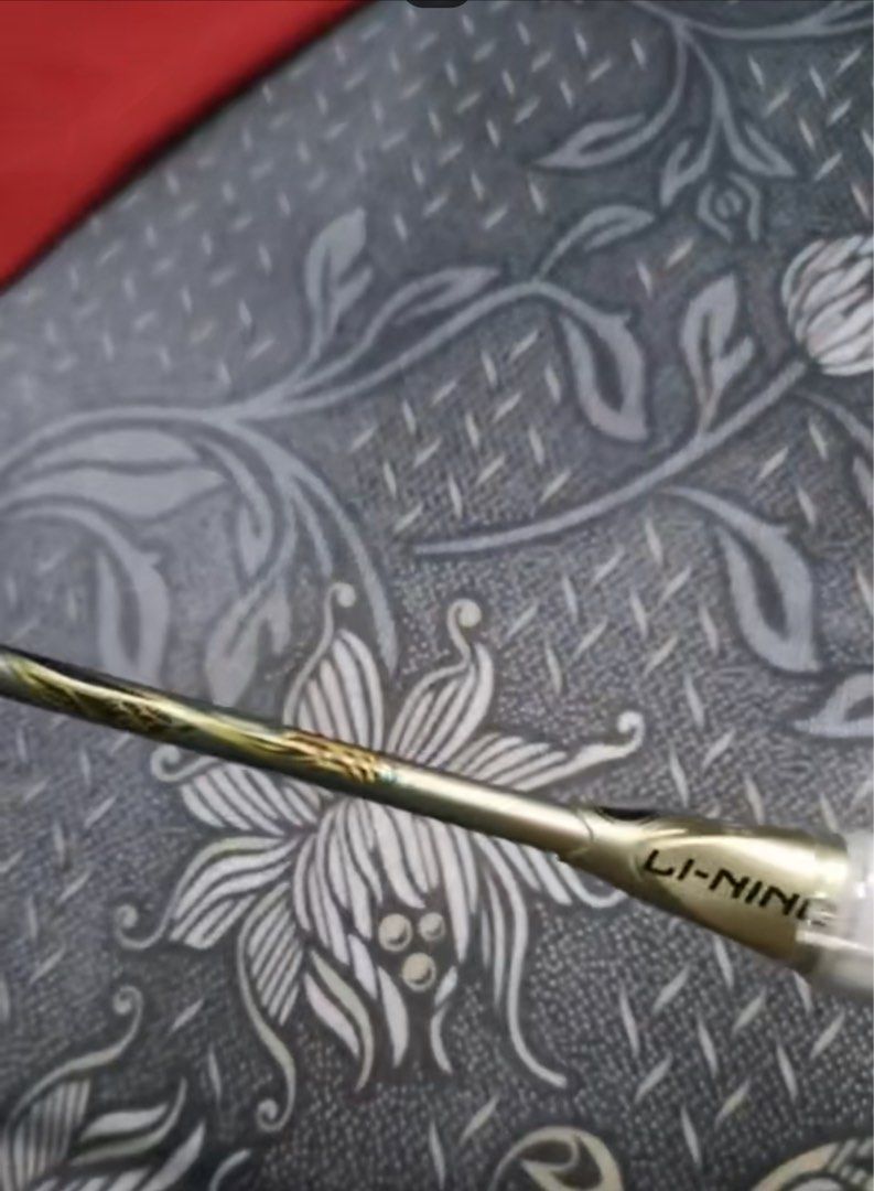 Li Ning Badminton Racket AXFORCE 100 Offensive Single Badminton Racket ...