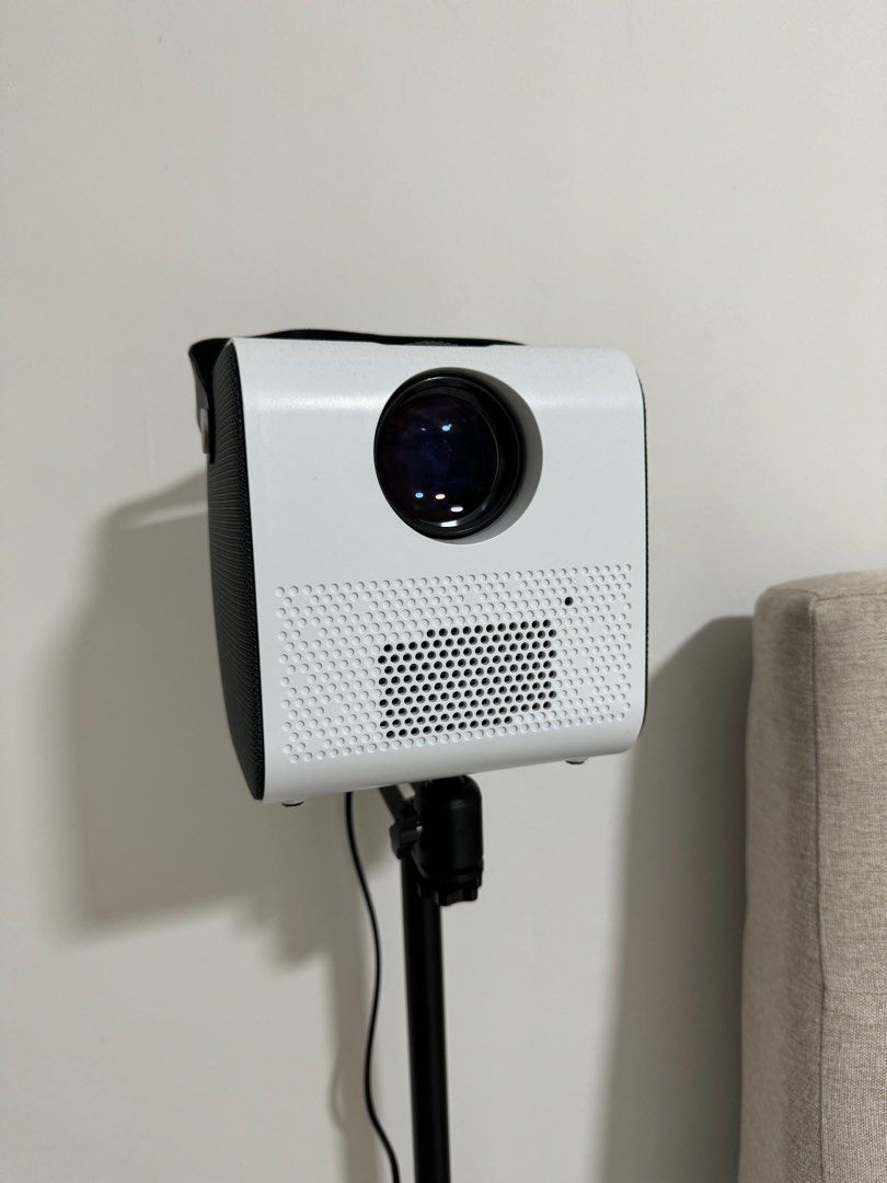 Lumps Ray Smart Projector, TV & Home Appliances, TV & Entertainment ...