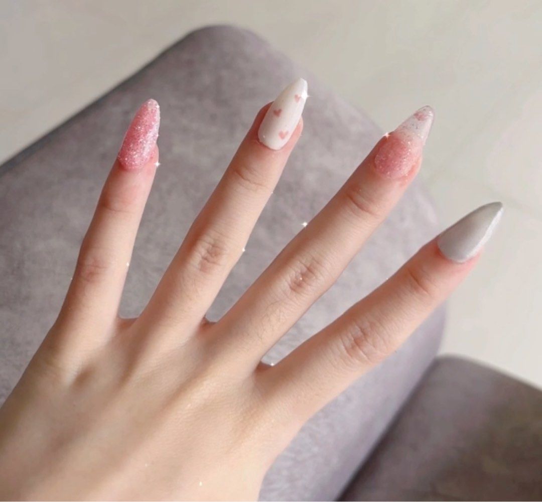 nail model, Beauty & Personal Care, Hands & Nails on Carousell