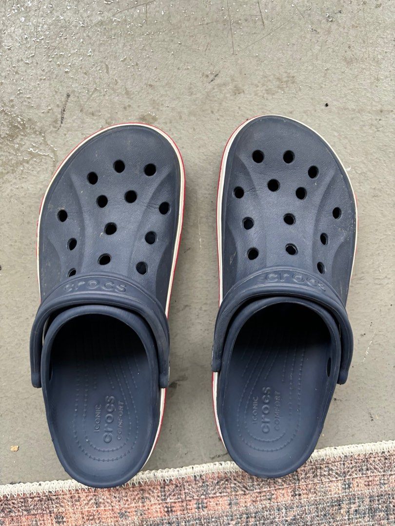 Navy Blue Crocs, Men's Fashion, Footwear, Flipflops and Slides on Carousell