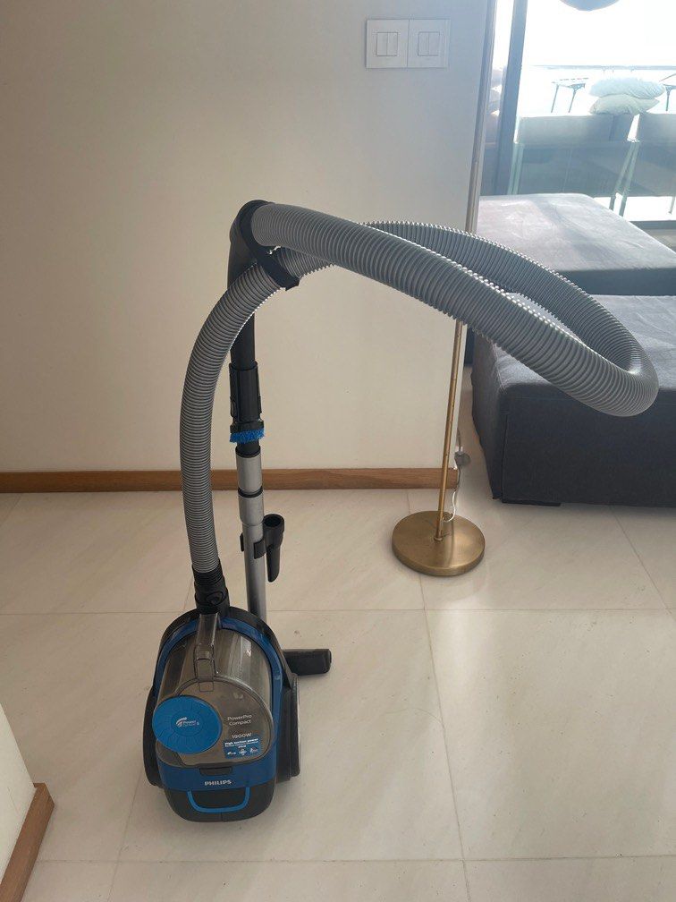 Philips power cyclone 5 vacuum, Furniture & Home Living, Cleaning ...