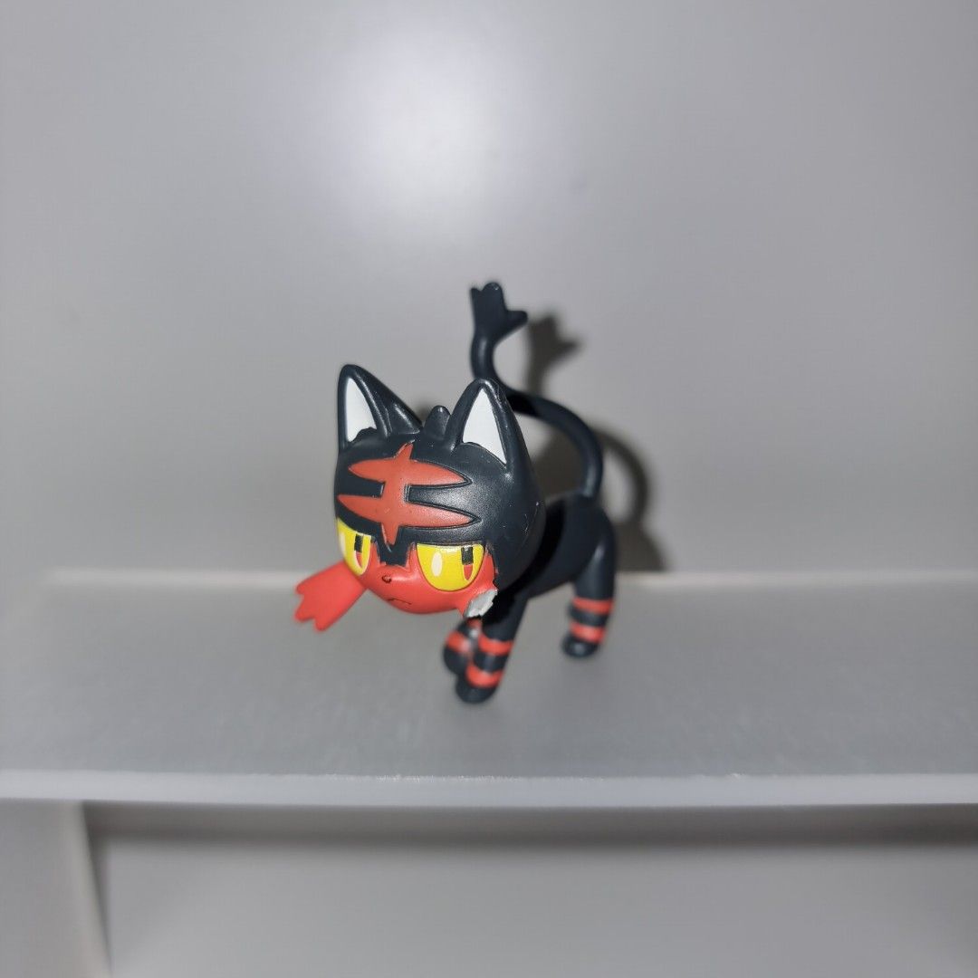 Pokemon - Gengar, Dragonite, Moltress, Litten, Spiritomb, Sylveon, Zeraora, Duraludon - Takara ...